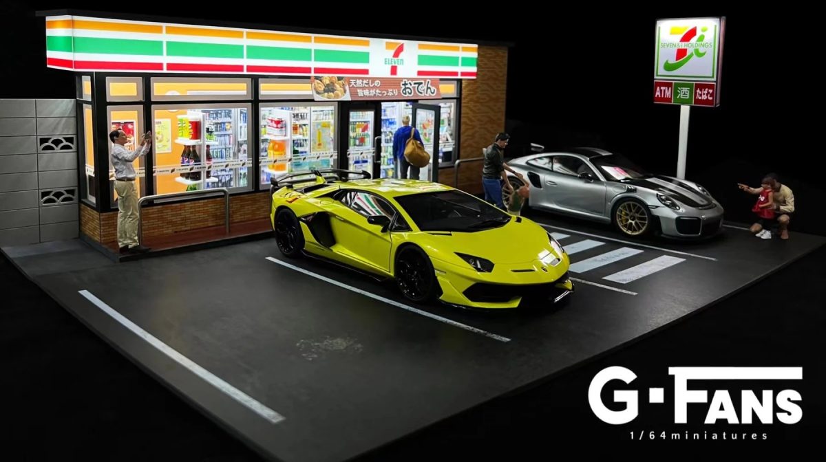 1:18 Scale. 7-11 Building Model 4 Parking Spaces Diorama. G-Fans ...
